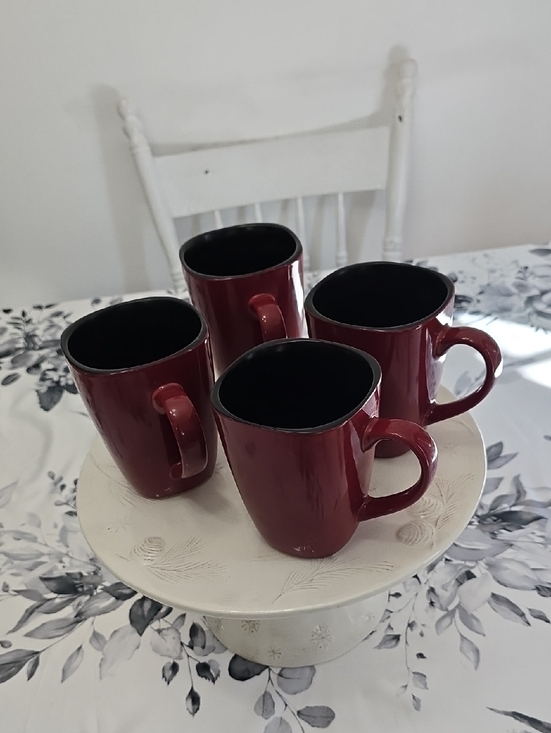 Corelle | Dining | Vintage Corelle Set Of 4 Hearthstone Big Chili Red ...